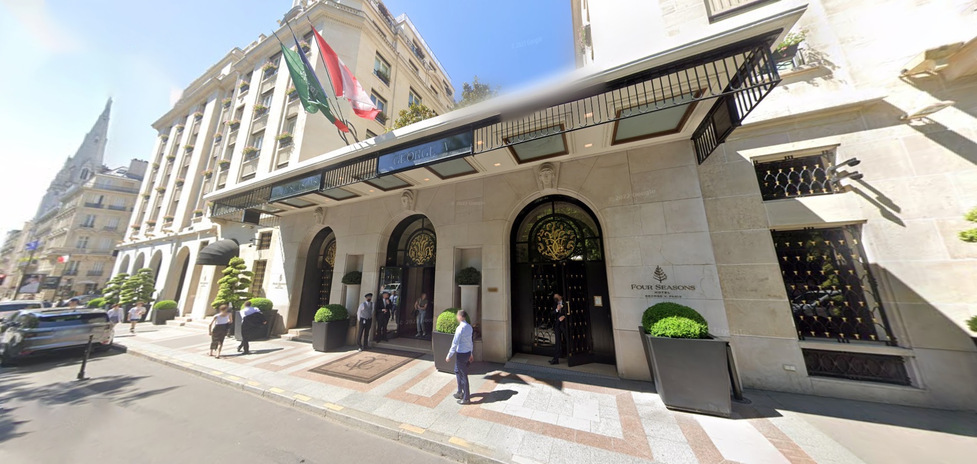 Dream job earning £50,000 a year reviewing five star hotels room ...
