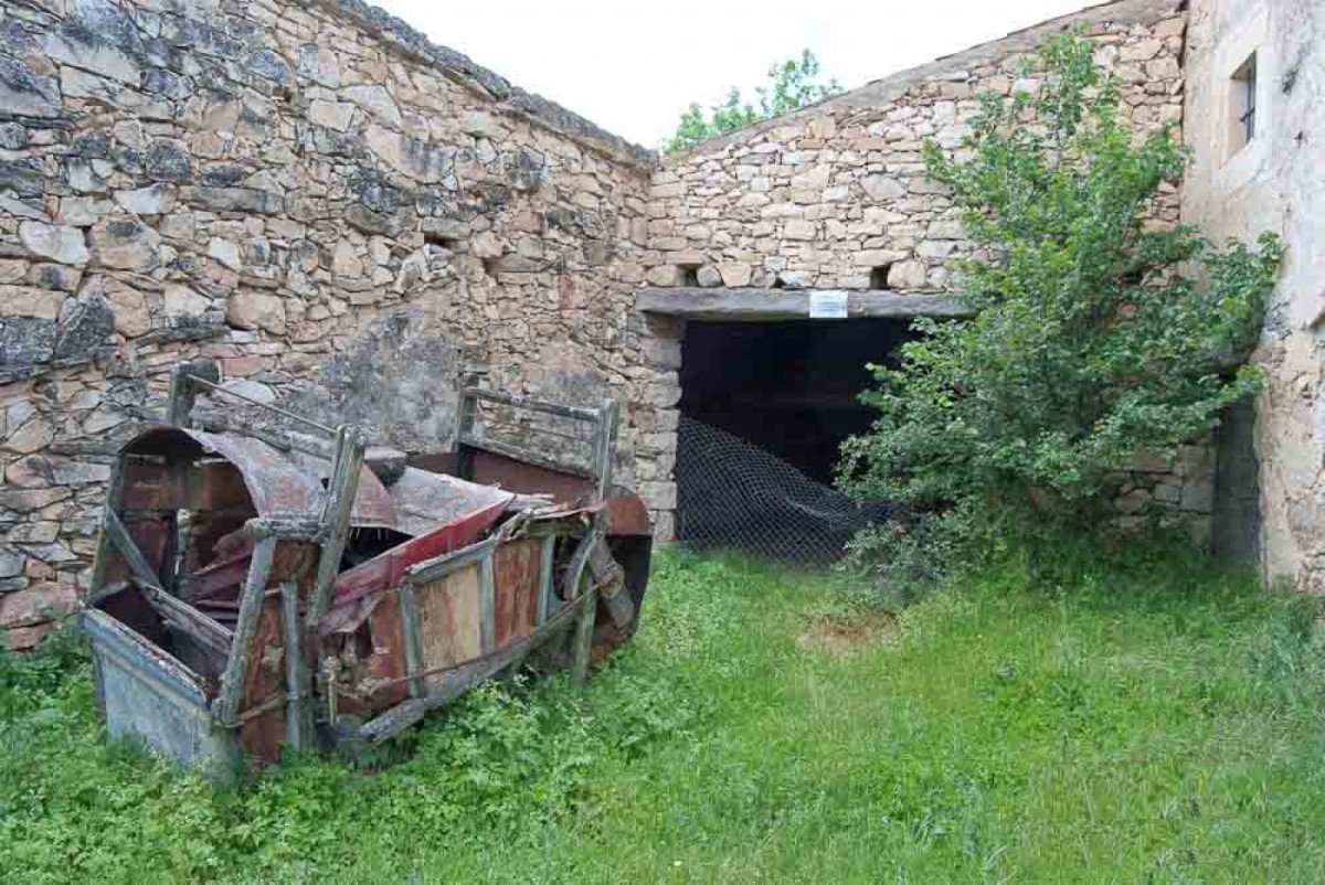 Ghost village goes on sale for £154,000 – cheaper than a flat in ...