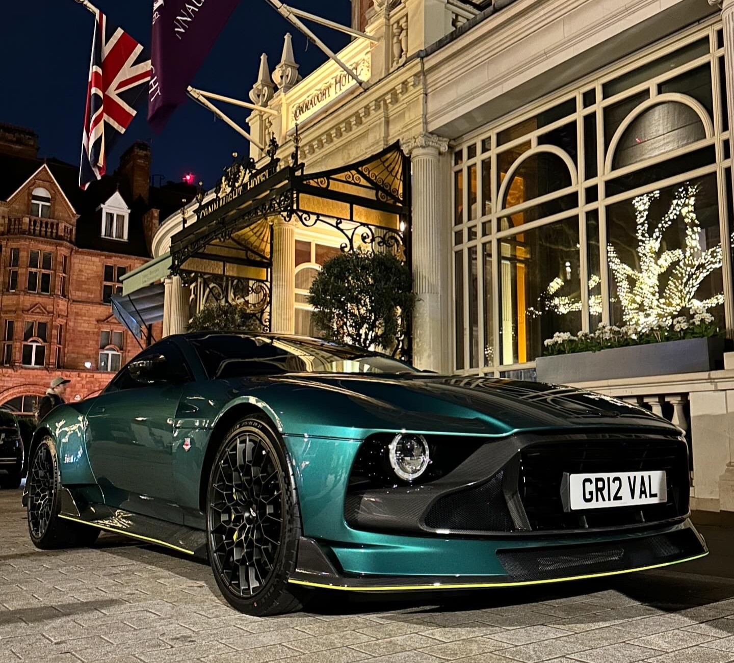 Gordon Ramsay Arrives in Rare £1M Aston Martin for Dinner - What's The Jam