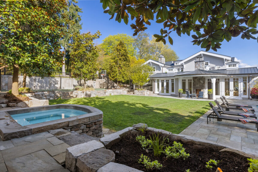 Luxury 12,000 sq ft mansion with own basketball court is up for sale ...