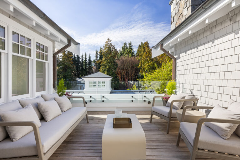 Luxury 12,000 sq ft mansion with own basketball court is up for sale ...