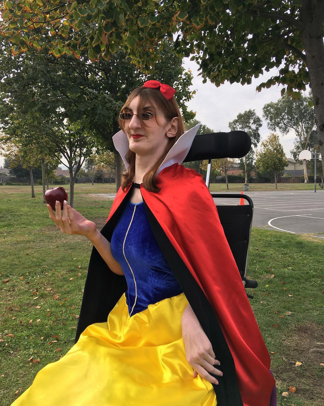 World’s tallest woman at 7ft breaks two new records - What's The Jam