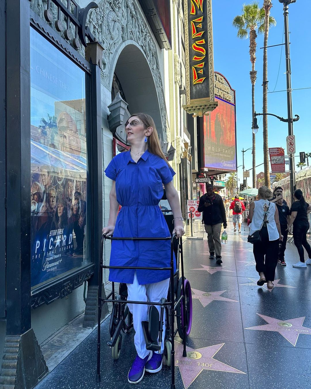 World’s tallest woman at 7ft breaks two new records - What's The Jam