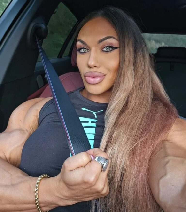 Amazon warrior woman with bulging muscles and popping veins is batting ...