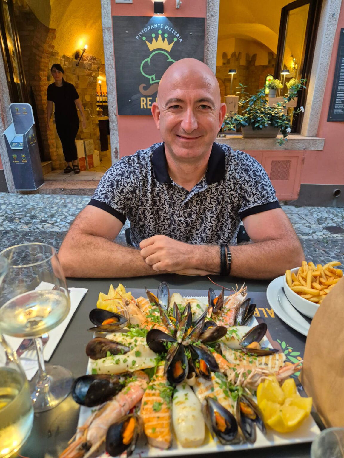 Former electrician turned Jeff Bezos lookalike left ’embarrassed’ as ...