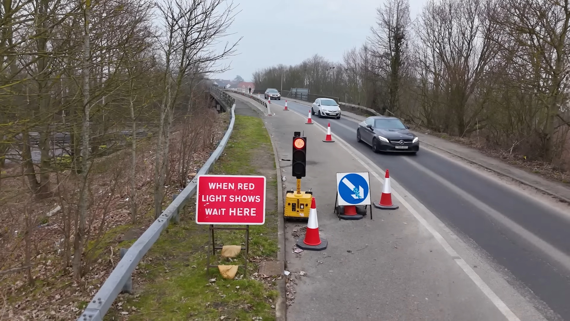 Temporary traffic lights – which have cost taxpayers £1m – celebrates ...