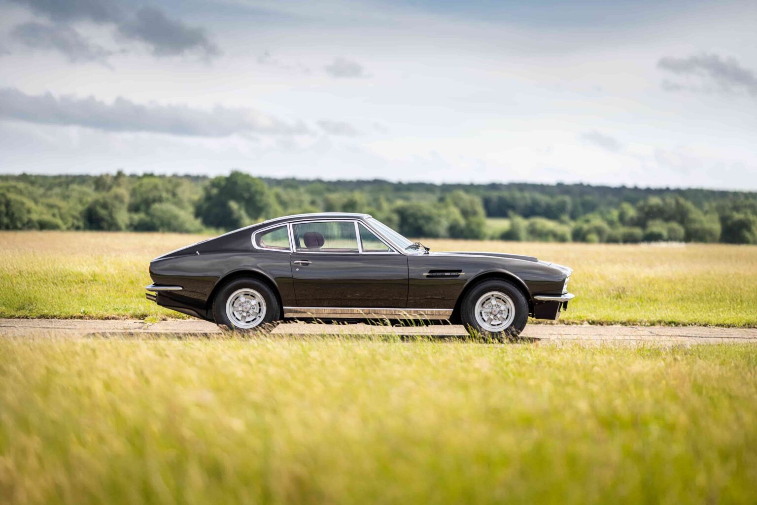 Orlando Bloom selling classic Aston Martin which was fastest production ...