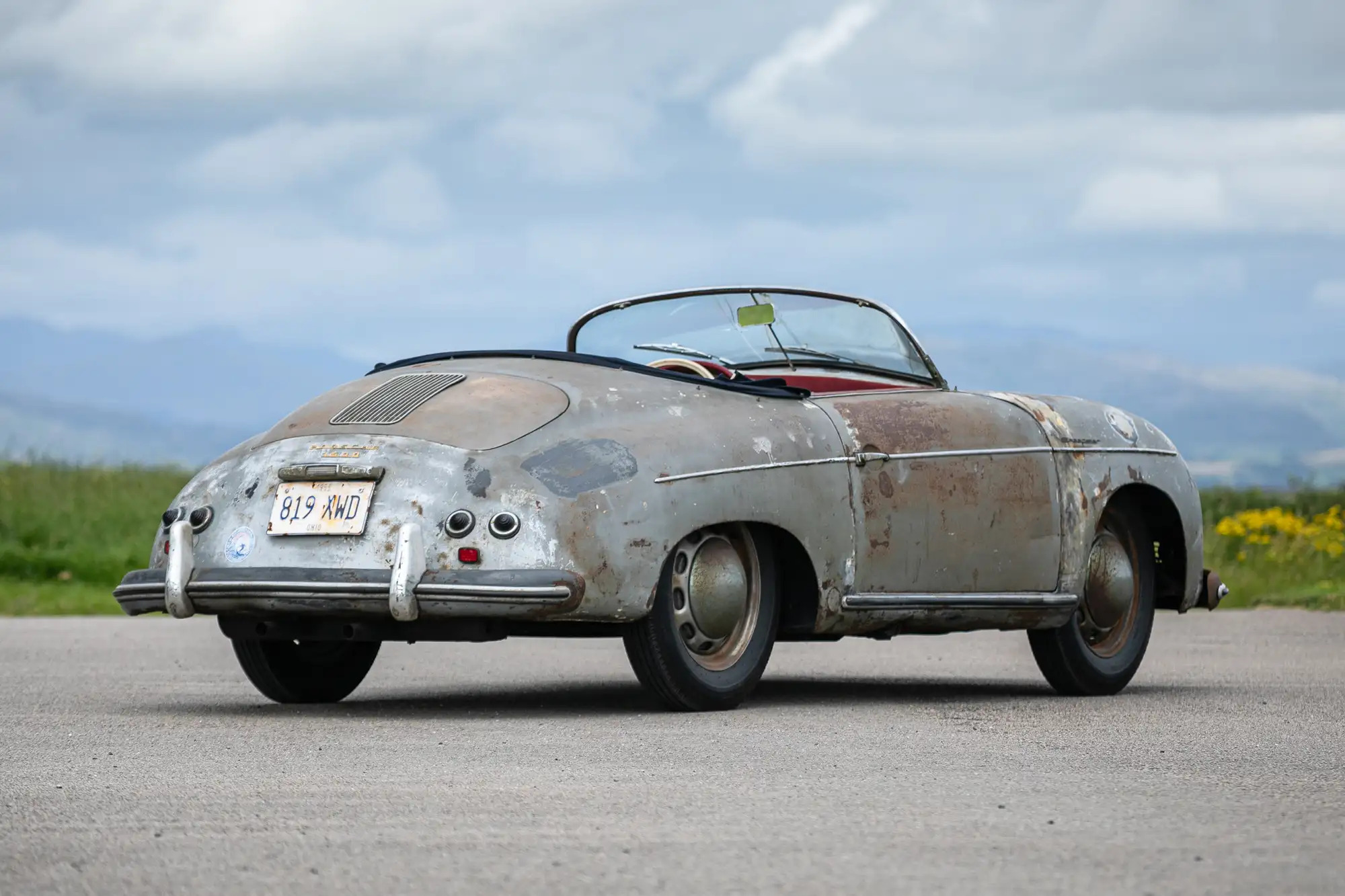 Rusty 70-year-old Porsche found on a farm sells for £393,000 - What's ...