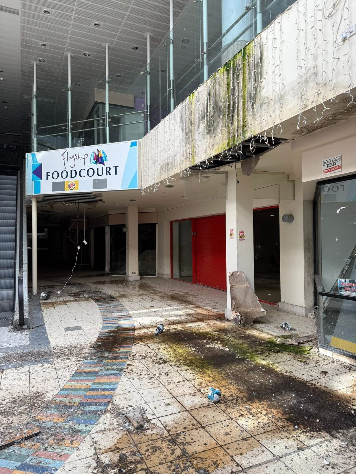 Inside ‘crumbling’ abandoned shopping mall left to rot with rotting ...