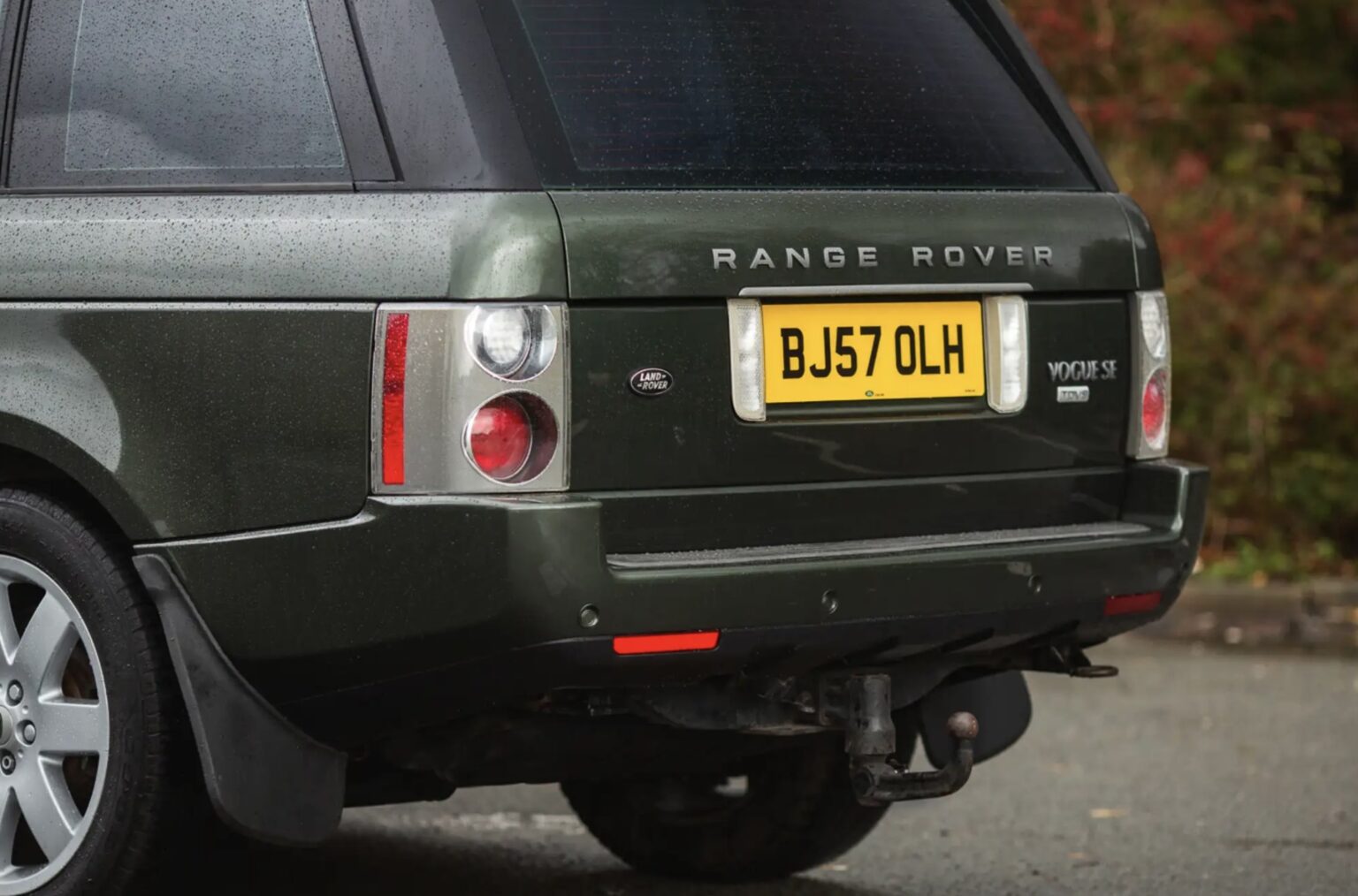 Queen’s old Range Rover sells for over £66,000 after stunning ...