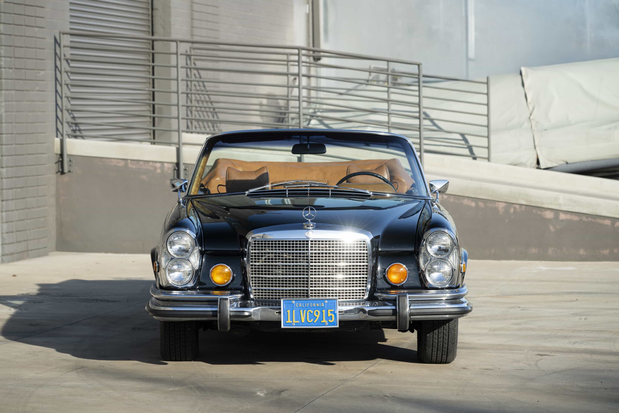 Vintage Mercedes-Benz bought new by Frank Sinatra for his daughter to ...
